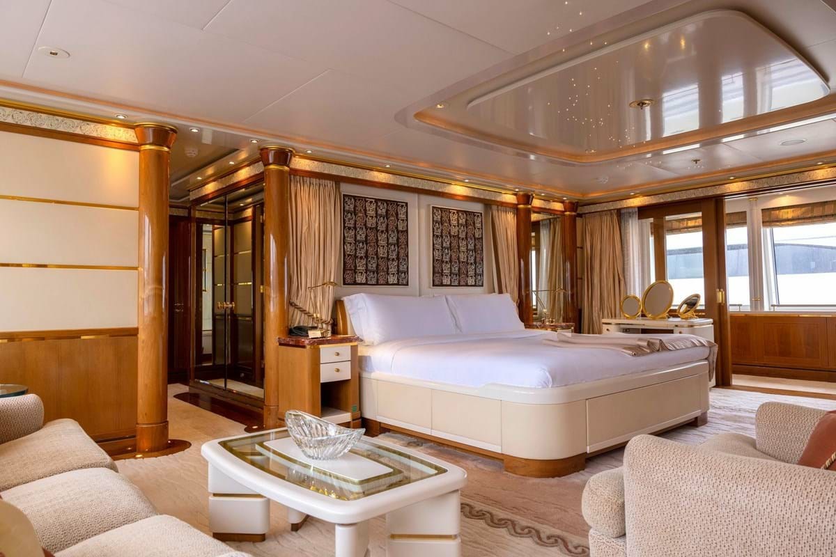 Yacht OLYMPUS, Feadship | CHARTERWORLD Luxury Superyacht Charters